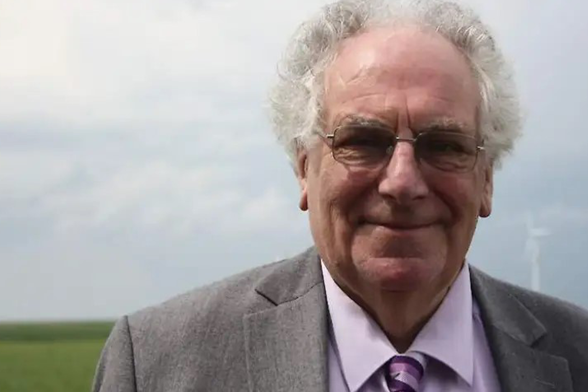 In Memoriam Maas Van Den Heuvel Cumela